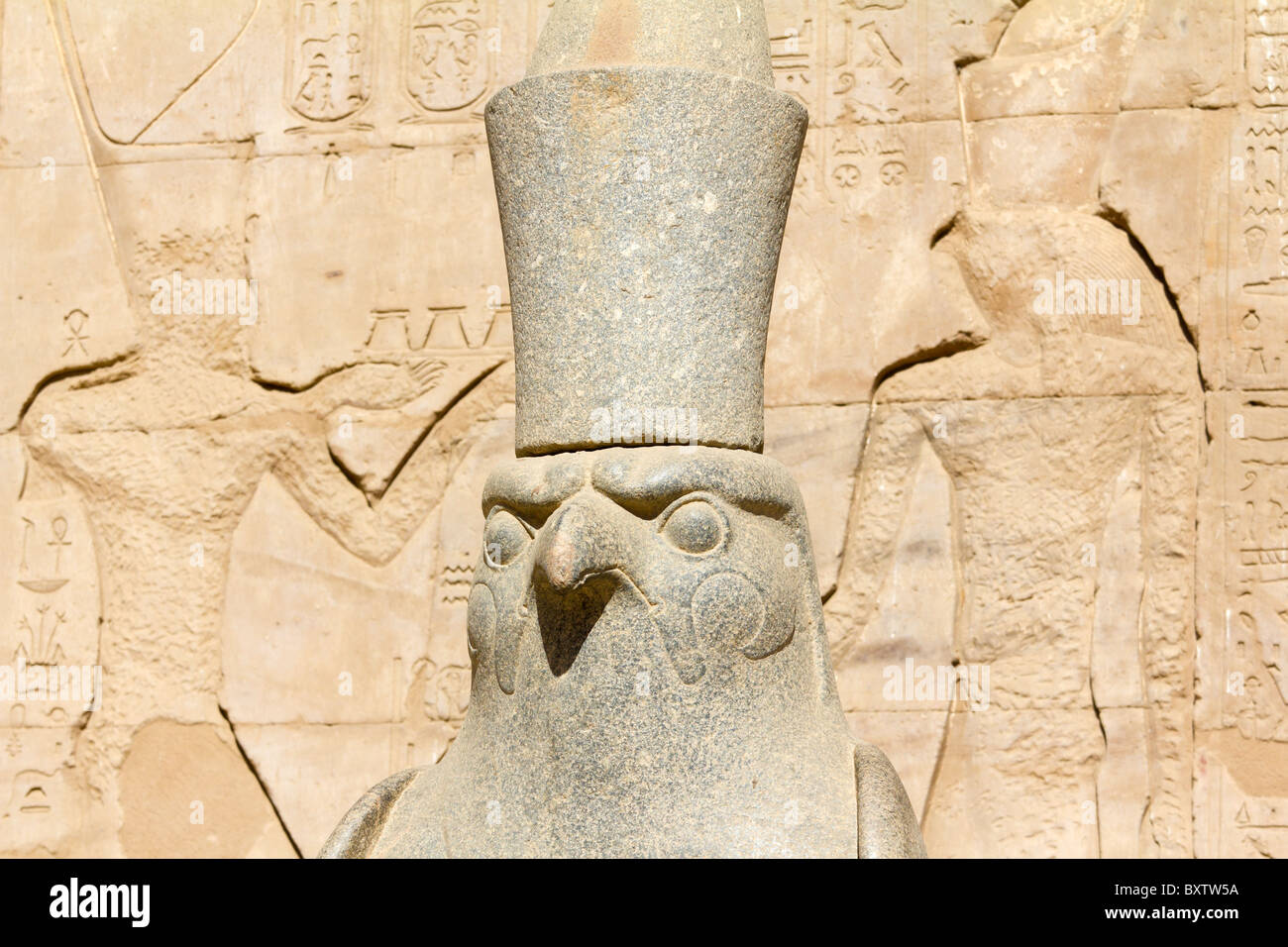 Edfu Temple, Egypt - statue of the God Horus Stock Photo - Alamy