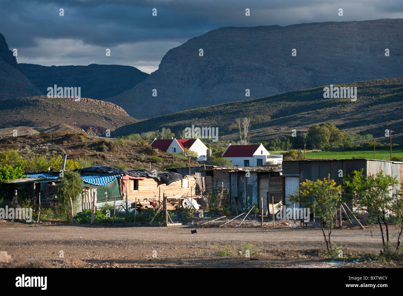 Klaarstroom a small Farming Village in the Swartberg Mountains, Karoo ...