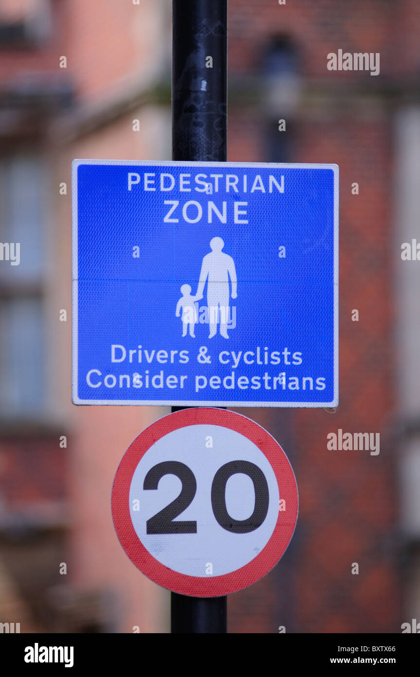 Pedestrianized zone england hi-res stock photography and images - Alamy