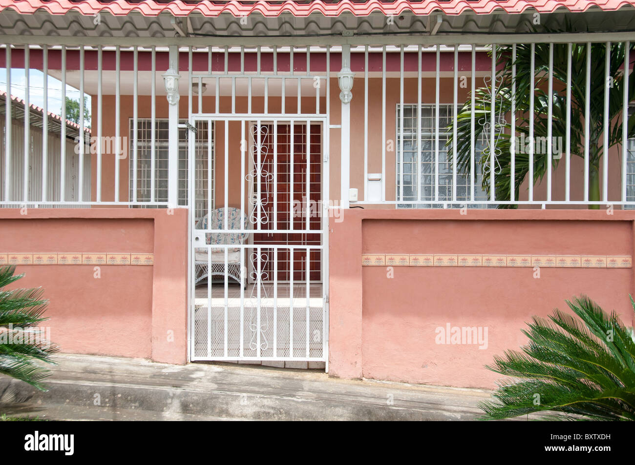 Gates house hi-res stock photography and images - Alamy