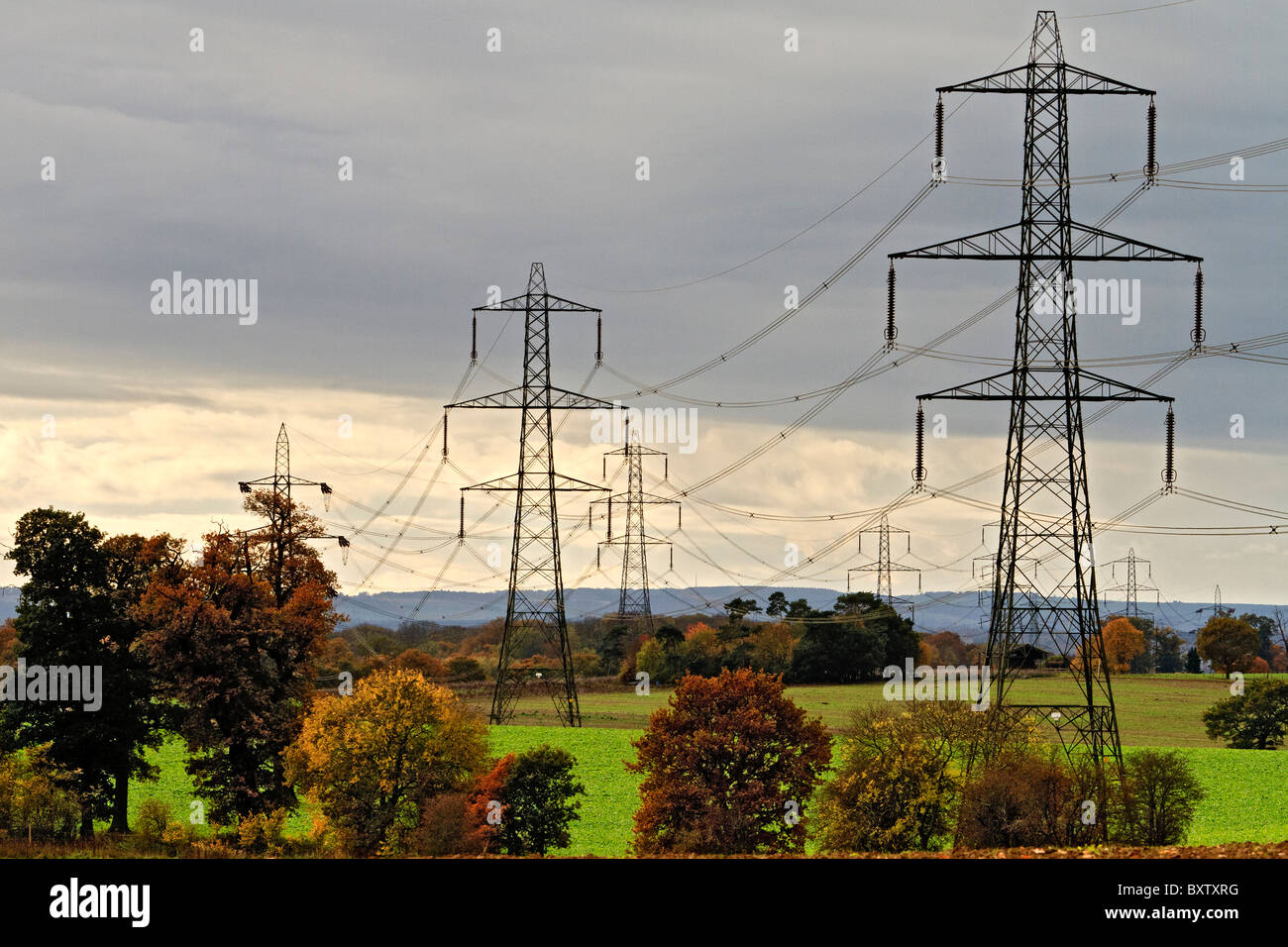 Power lines uk hi-res stock photography and images - Alamy