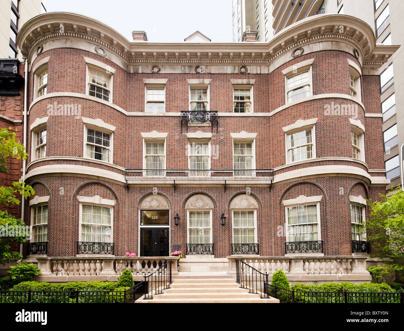 East Cedar Street Houses, Chicago Stock Photo - Alamy