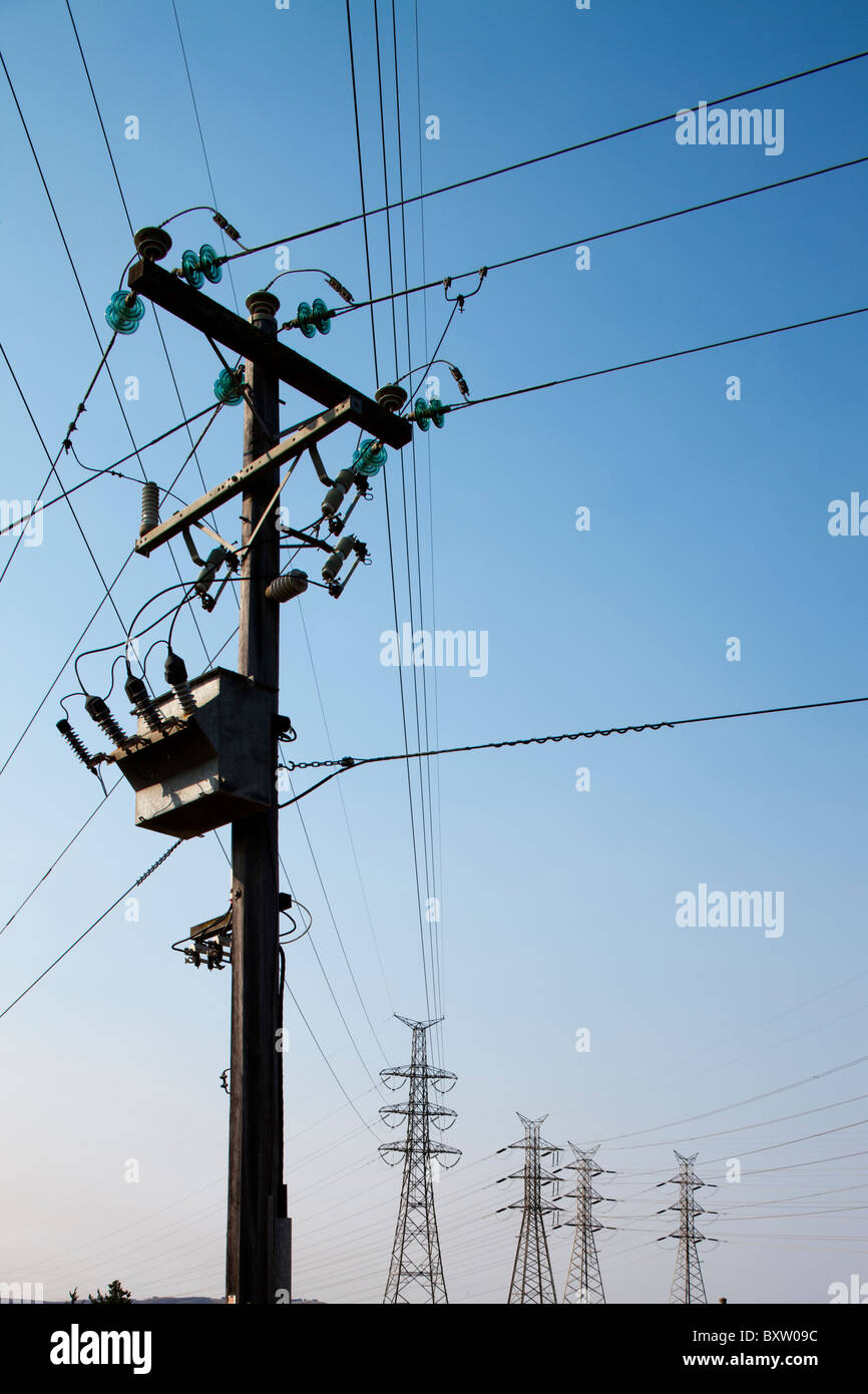 Australia victoria high tension wires hi-res stock photography and ...