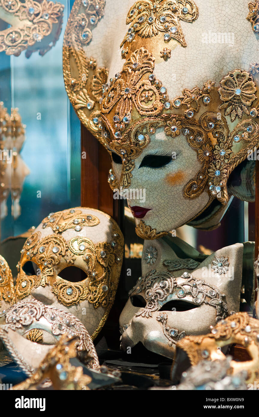 Venice italy carnival masks hi-res stock photography and images - Alamy