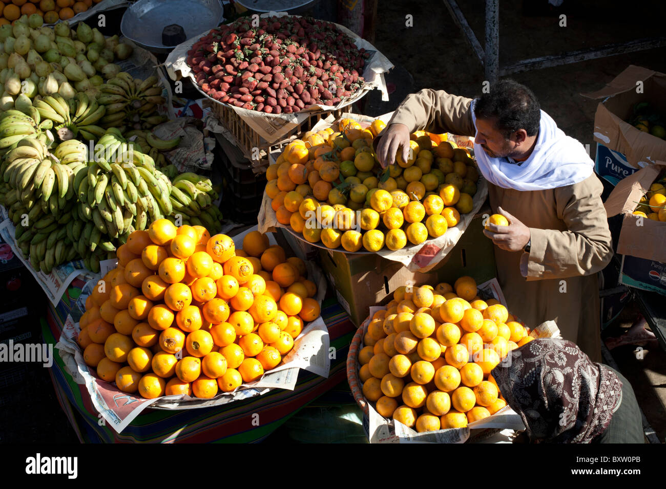 Egypt fruit market hi-res stock photography and images - Alamy