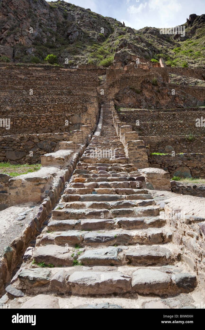 Steps temple hi-res stock photography and images - Alamy