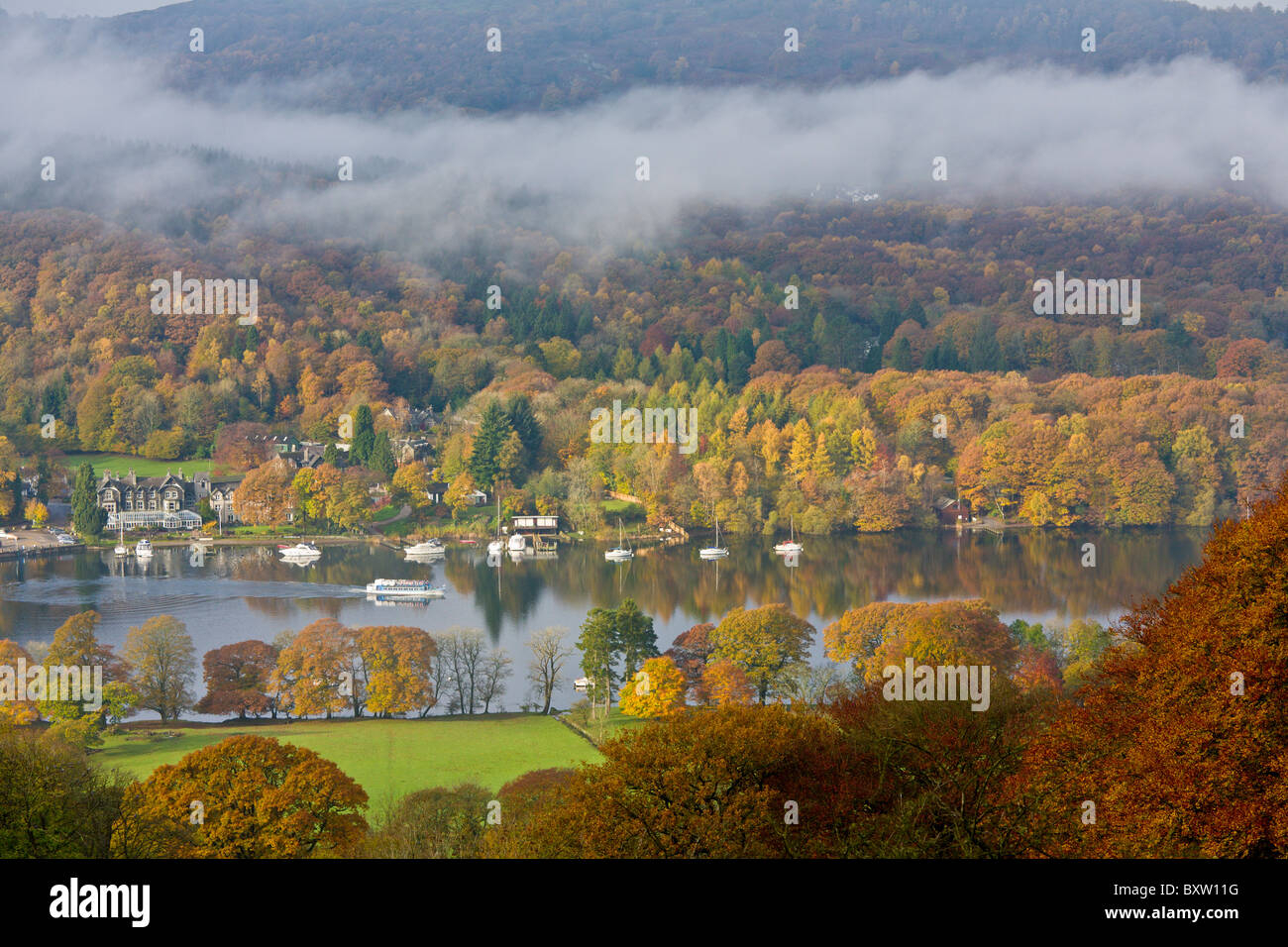 Fell Foot Park and Lakeside in the Autumn, Lake Windermere, Cumbria ...