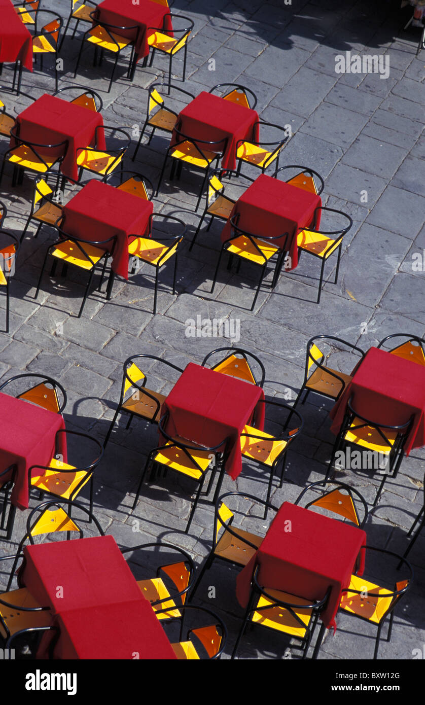 Tuscan table and chairs hi-res stock photography and images - Alamy
