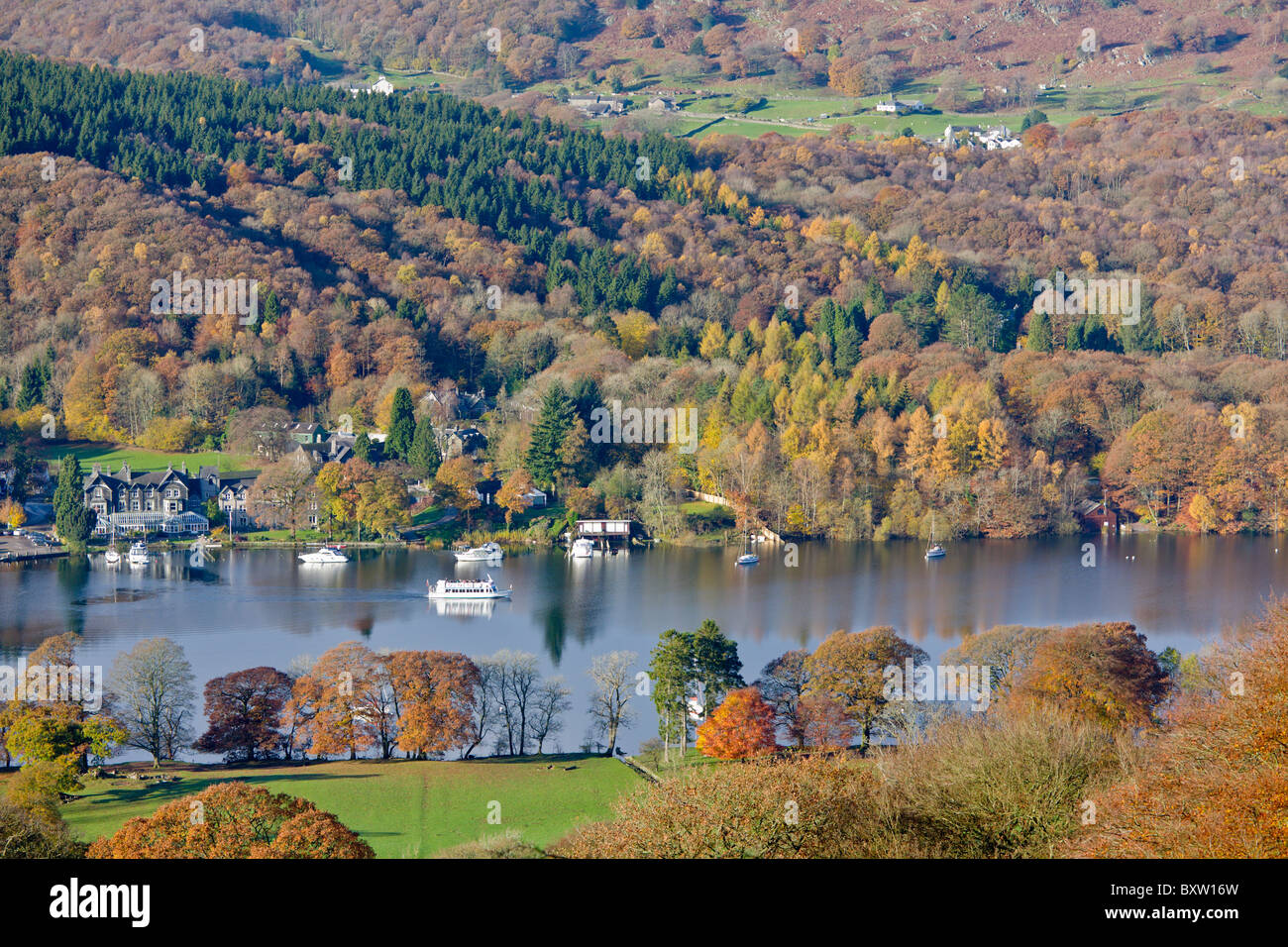 Fell Foot Park and Lakeside in the Autumn, Lake Windermere, Cumbria ...