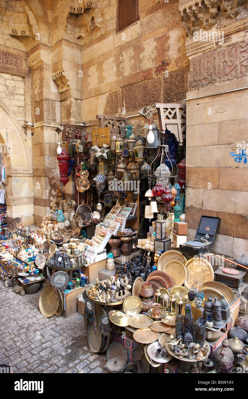 Antique shop in the coppersmith bazaar, old Cairo Egypt Stock Photo - Alamy
