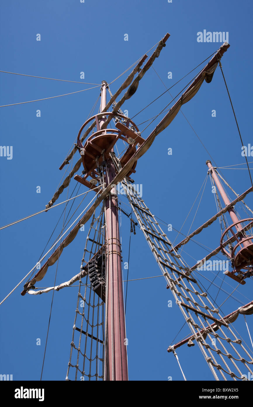 detail of a ancient pirate boat mast Stock Photo - Alamy