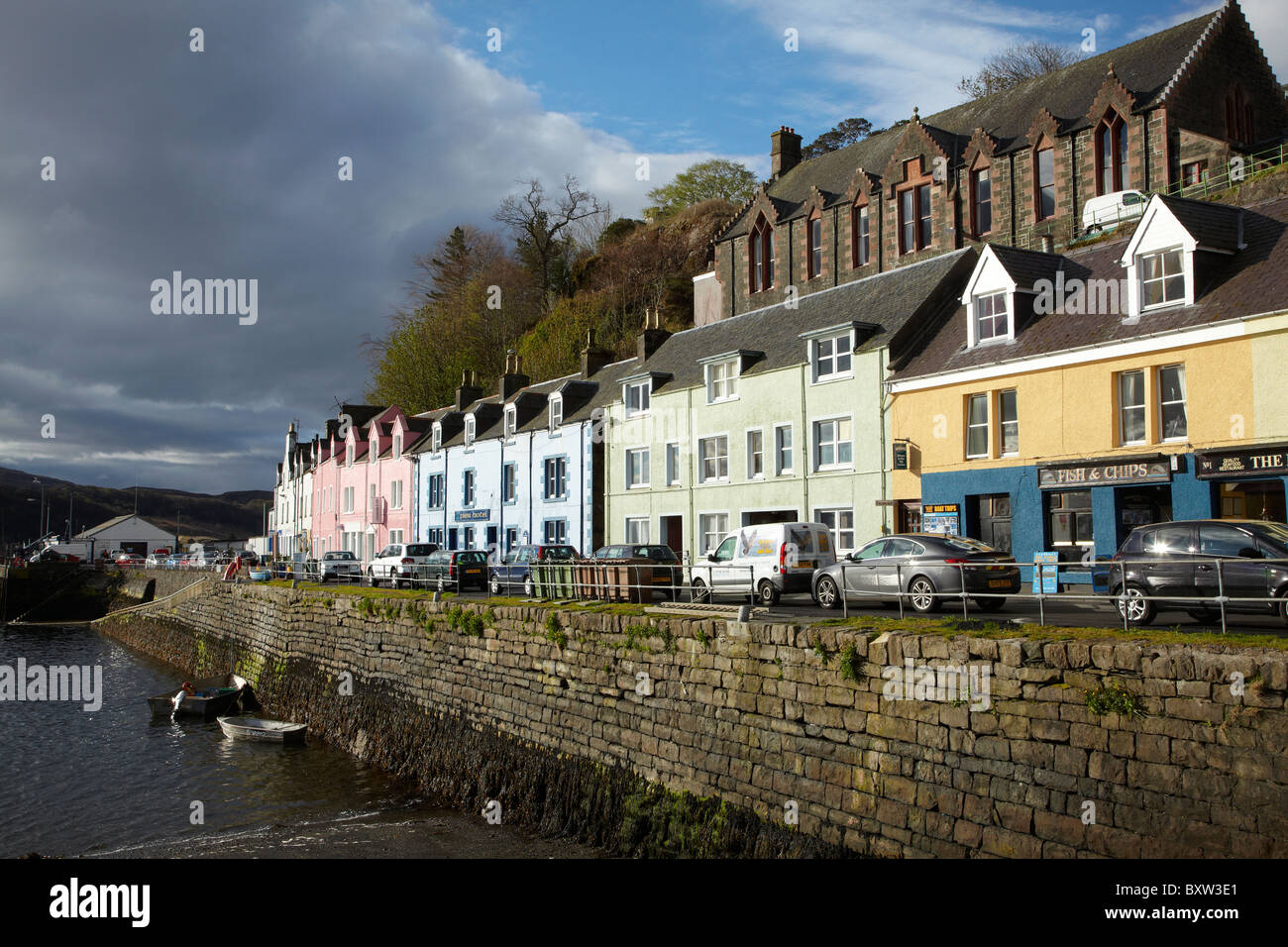 Scottish terrace houses hi-res stock photography and images - Alamy