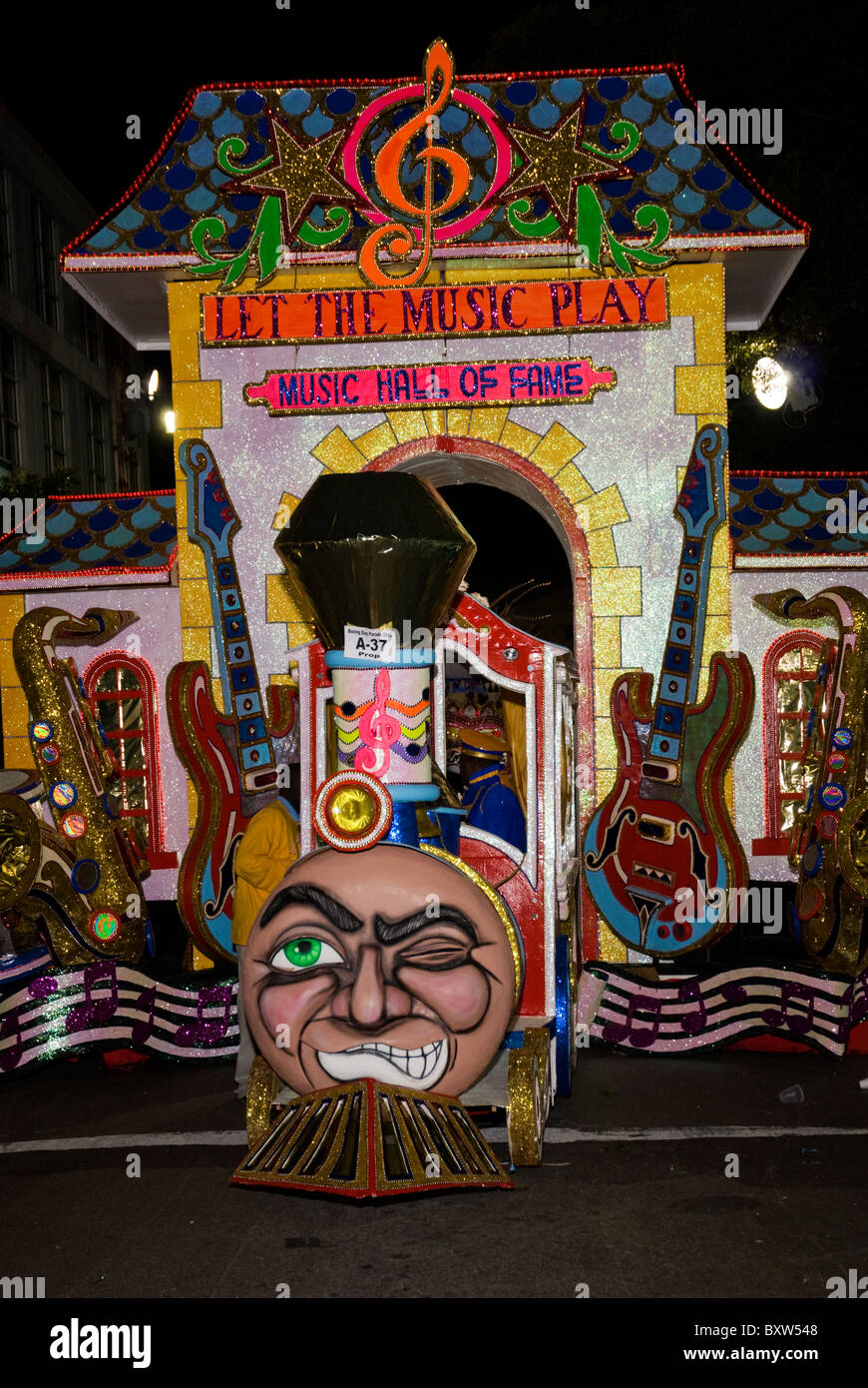 Fiesta parade float hi-res stock photography and images - Alamy