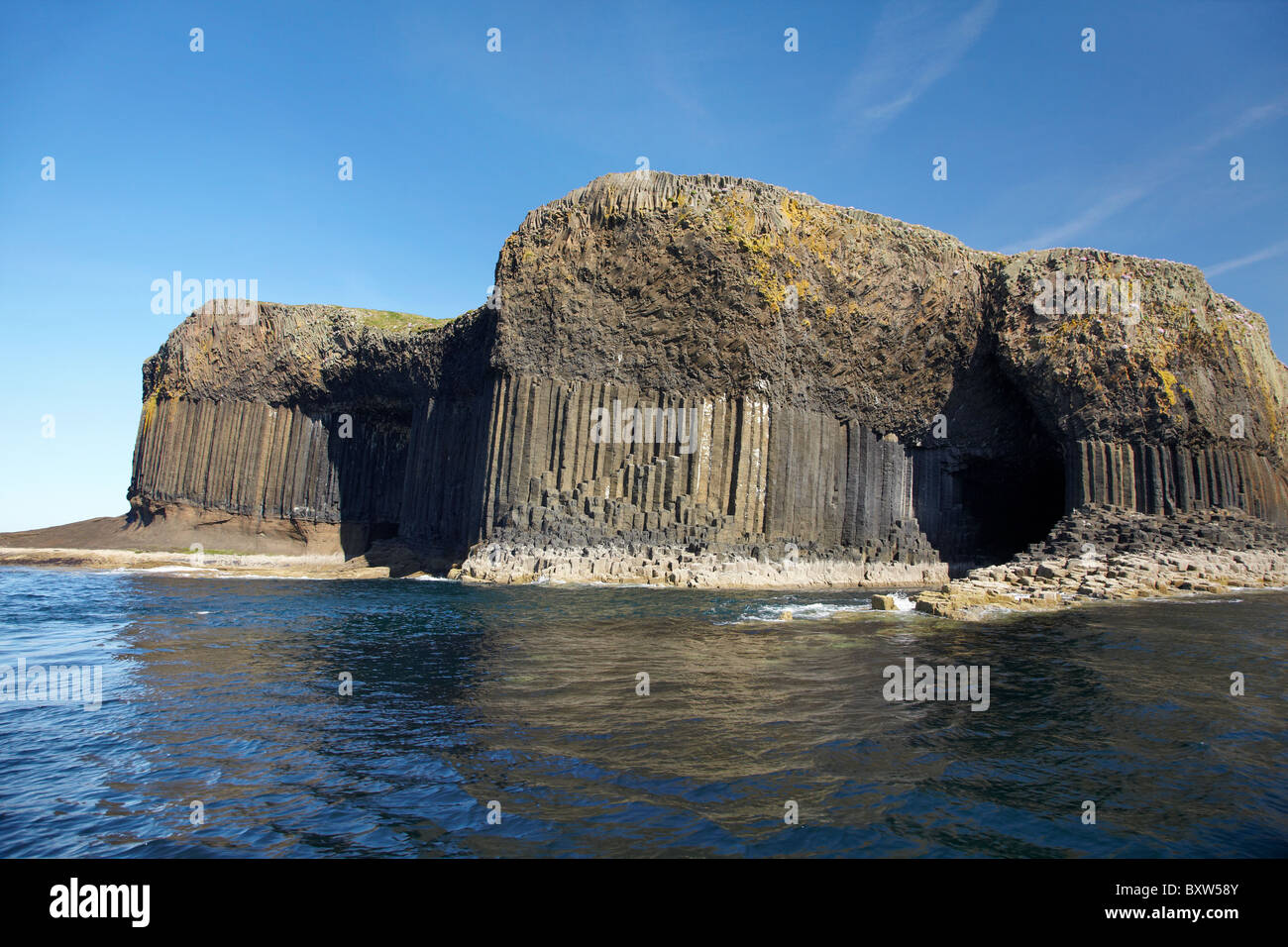 Basalt Columns by Fingal's Cave, Staffa, off Isle of Mull, Scotland ...