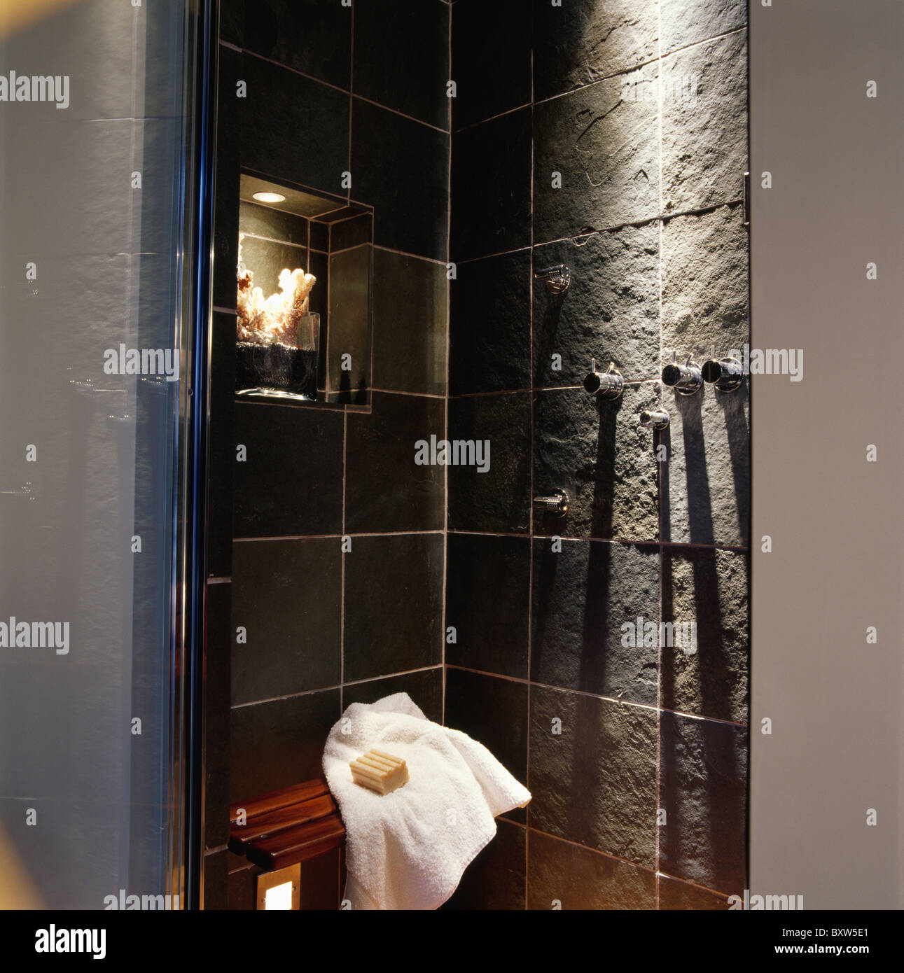 Modern showers hi-res stock photography and images - Alamy
