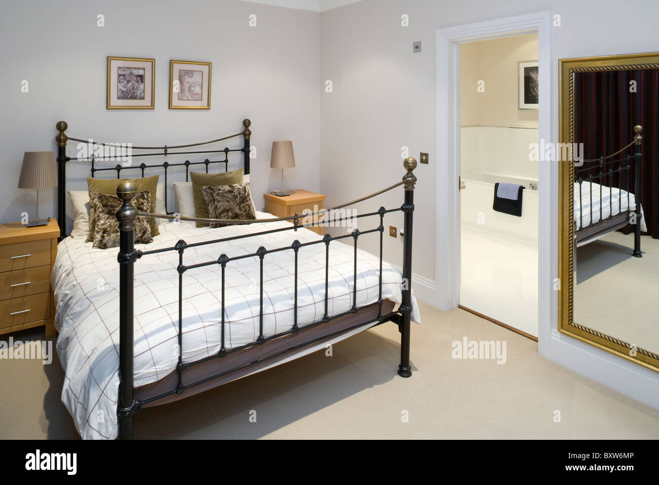 Interior of a en hi-res stock photography and images - Alamy