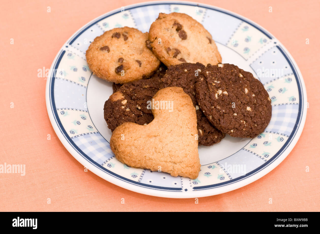 Freshly bakes cookies ready to be served Stock Photo - Alamy