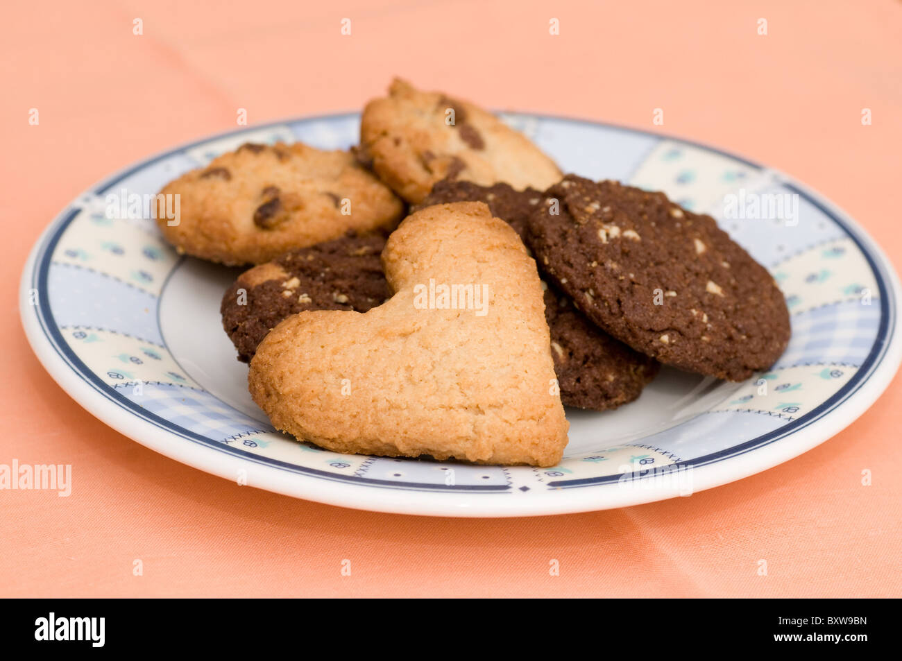 Freshly bakes cookies ready to be served Stock Photo - Alamy
