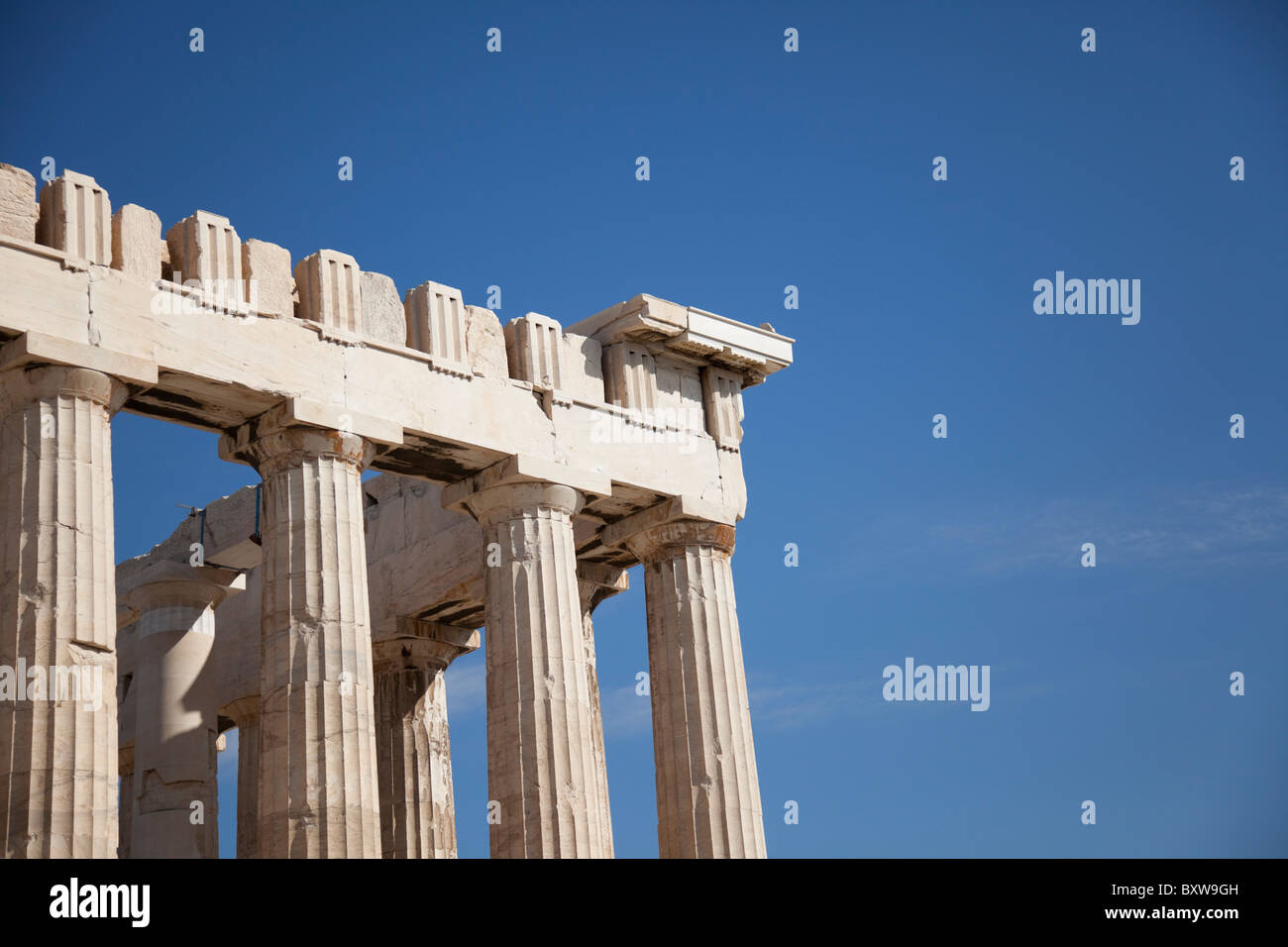The detail view of the top of the Parthenon pillar Stock Photo - Alamy
