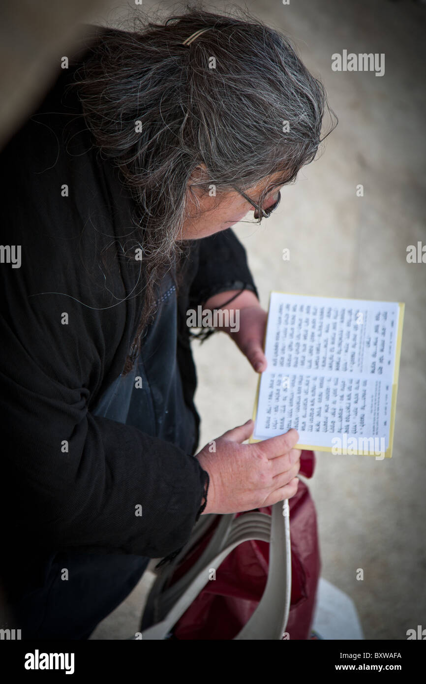 Religious jewish woman praying western hi-res stock photography and ...