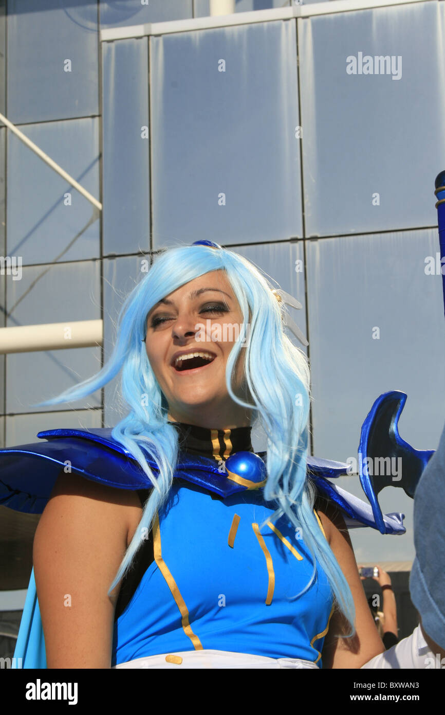 Teenagers Dressed Cartoon Characters High Resolution Stock Photography and Images - Alamy