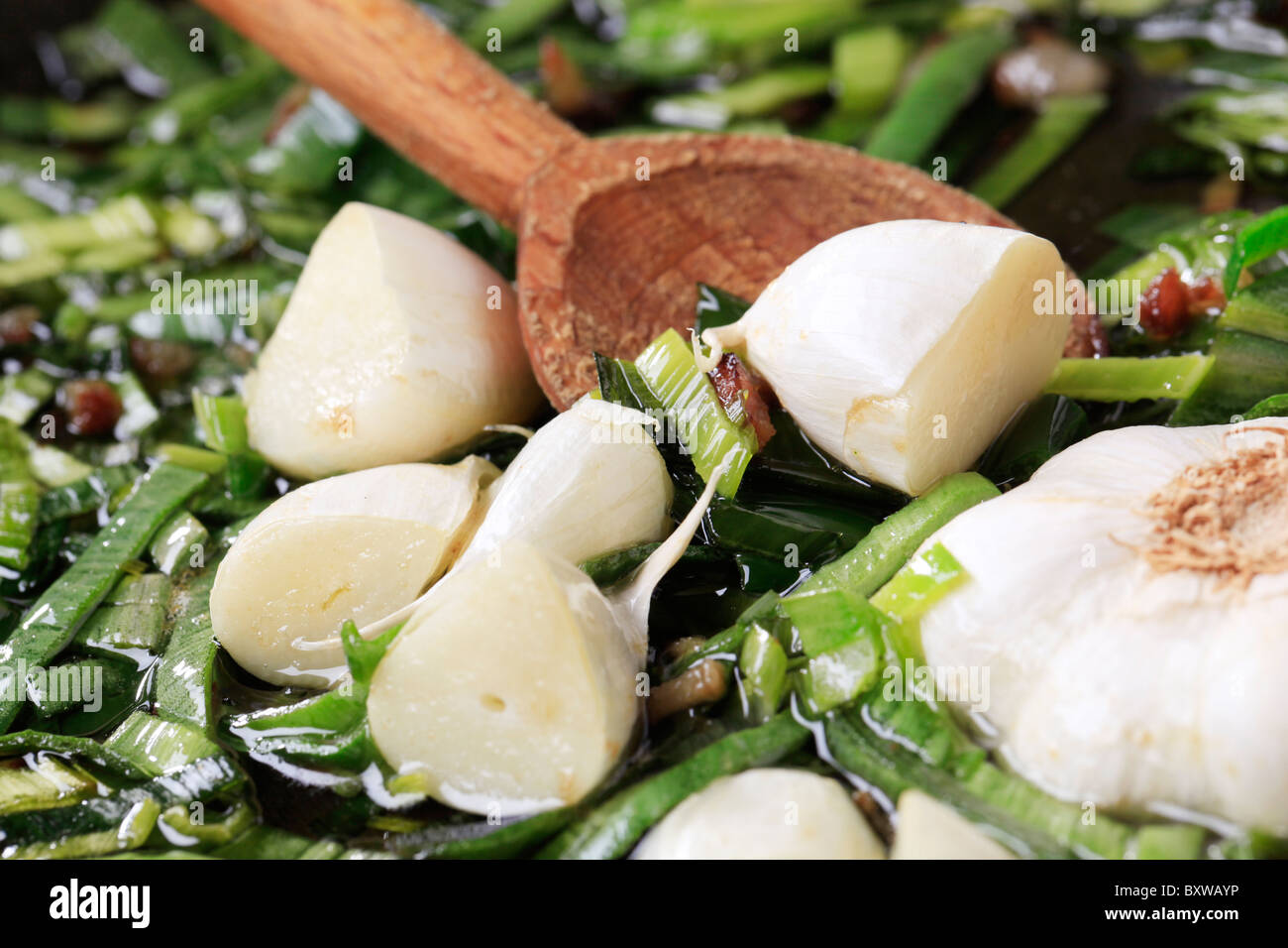 Chopped spring onion hi-res stock photography and images - Alamy