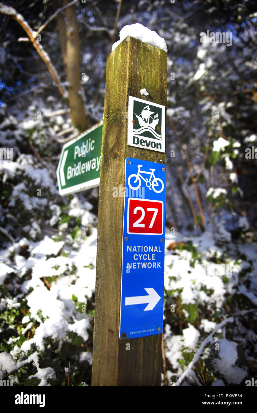 Cycle network marker hi-res stock photography and images - Alamy