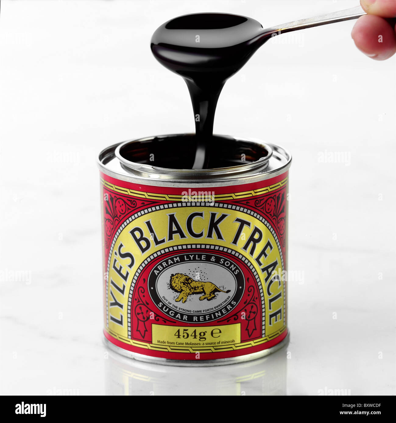 Tin of treacle hi-res stock photography and images - Alamy