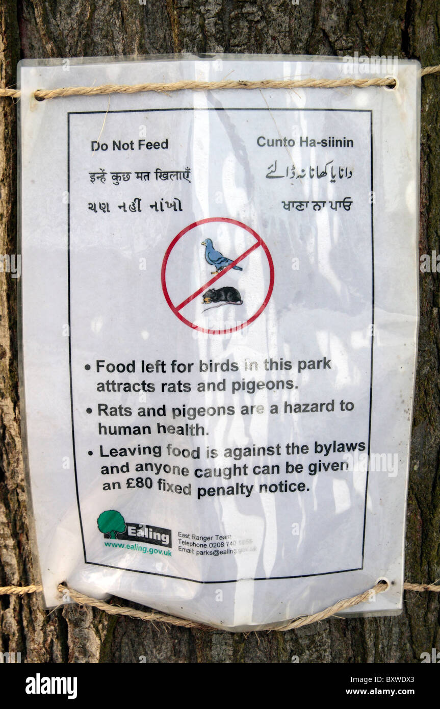 A sign warning park goers (Walpole Park Ealing) to not leave food for ...