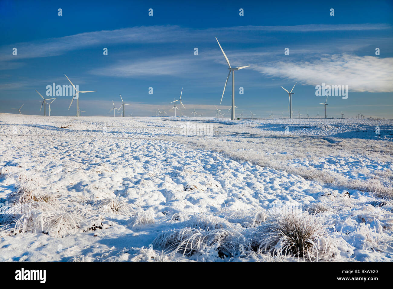 Wind turbine uk cold hi-res stock photography and images - Alamy