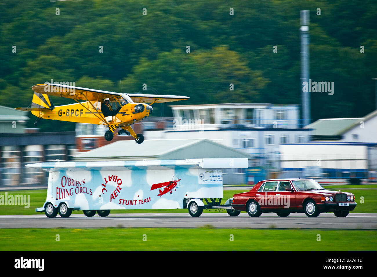 Flying wheels hi-res stock photography and images - Alamy