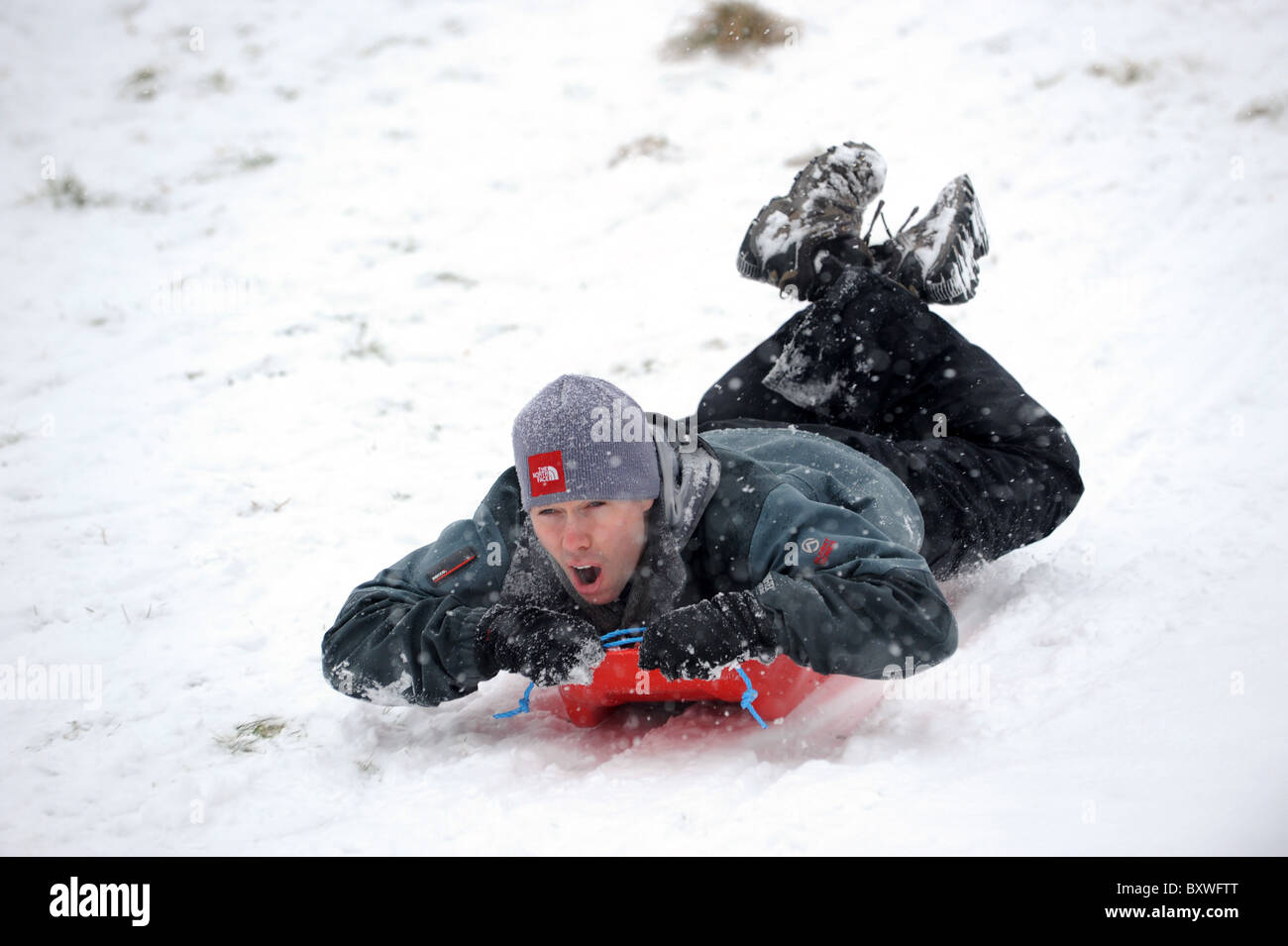 Sledging uk hi-res stock photography and images - Alamy