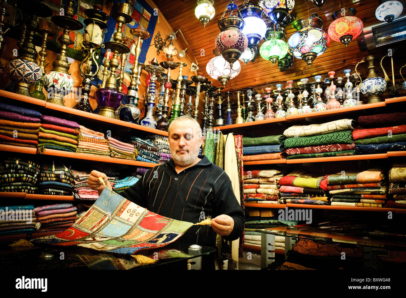 Traditional turkish shopping area hi-res stock photography and images ...