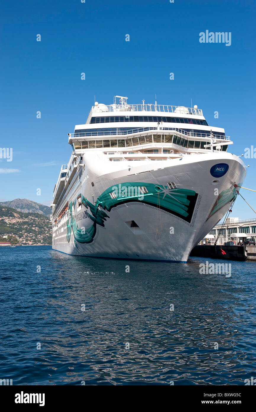 Cruise Ship Monaco Harbour Monte Carlo Stock Photo - Alamy