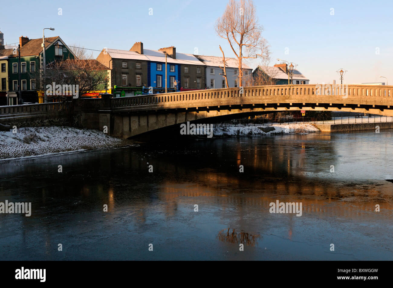 John's johns bridge kilkenny frozen ice iced river nore single span ...