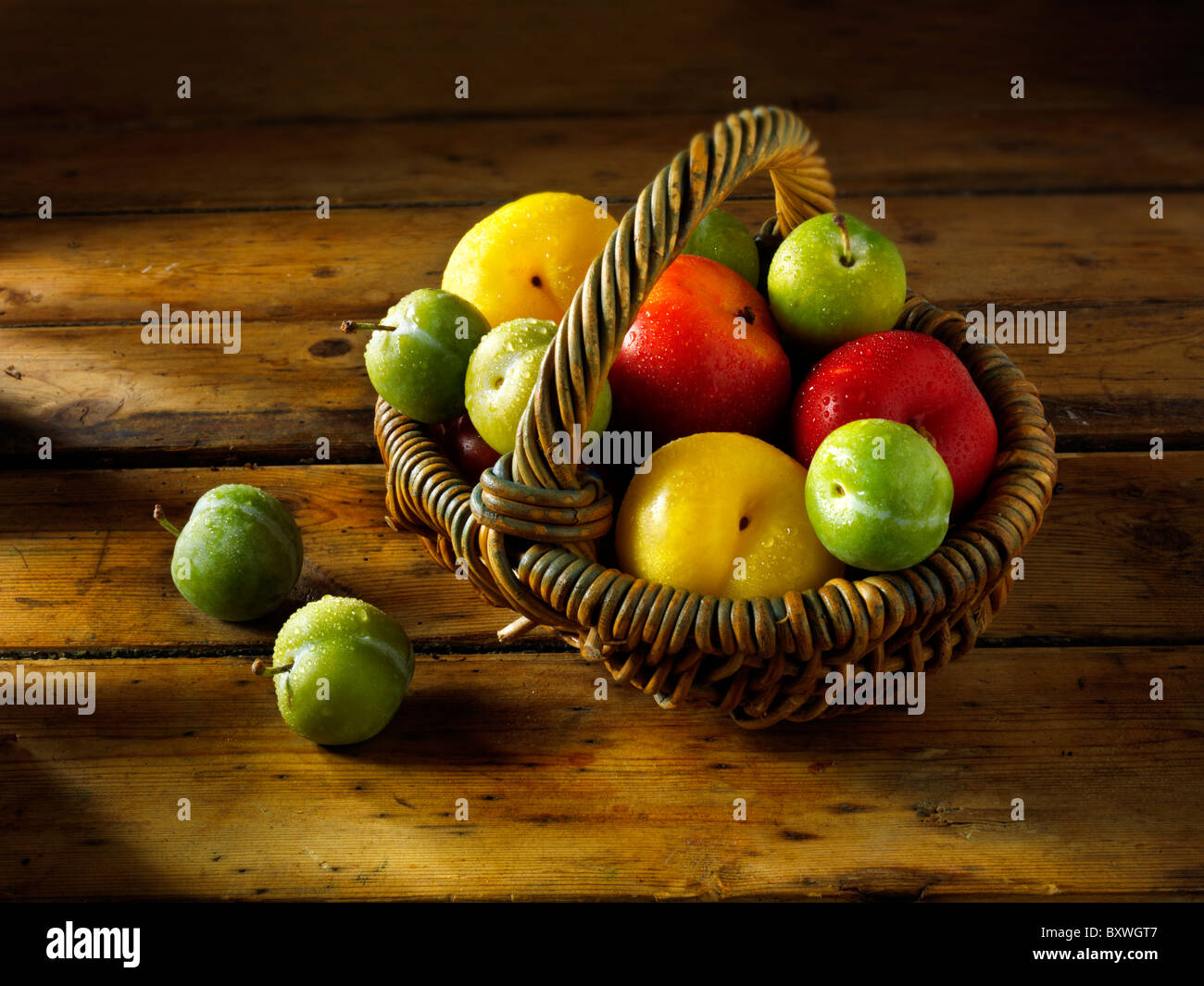Plum fruits stone fruit edible hi-res stock photography and images - Alamy