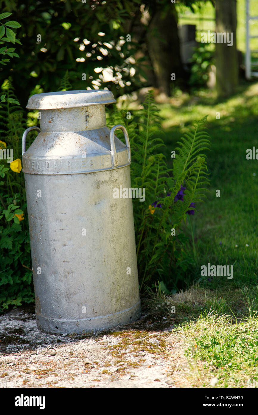 Old fashioned milk hi-res stock photography and images - Alamy