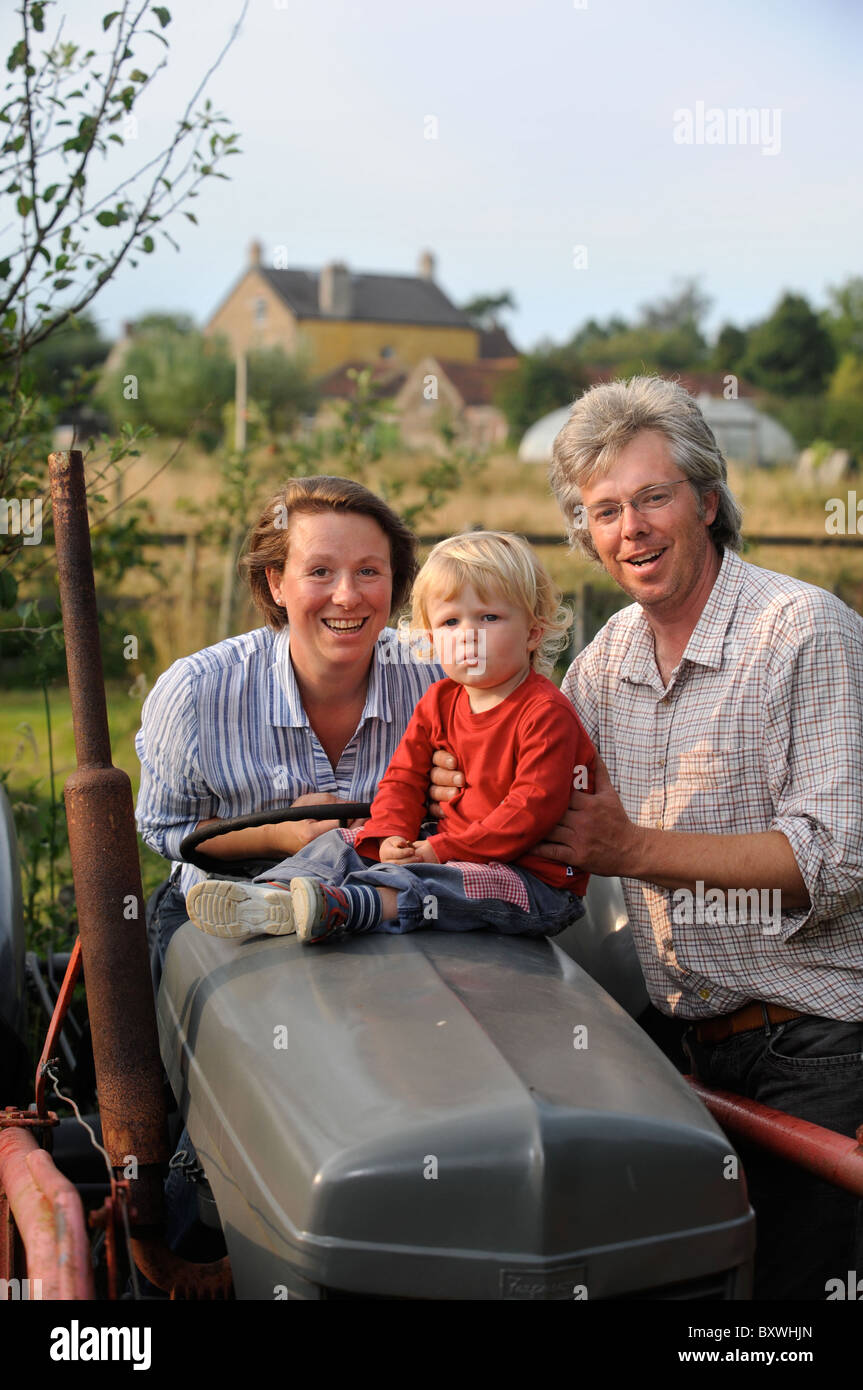 Farmhouse old tractor hi-res stock photography and images - Alamy