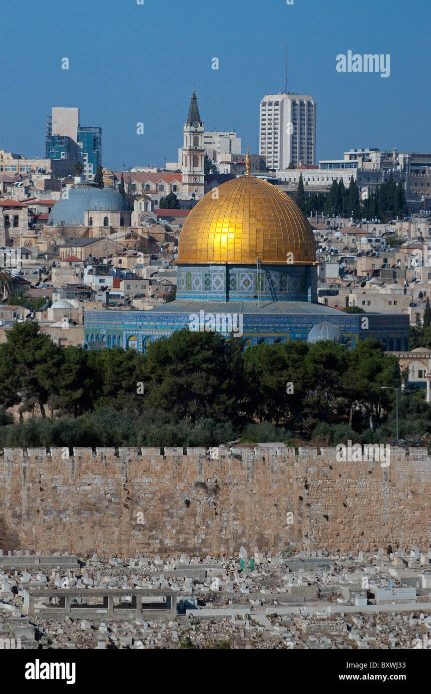 The Dome of the rock, built on the Temple Mount in Jerusalem Stock ...
