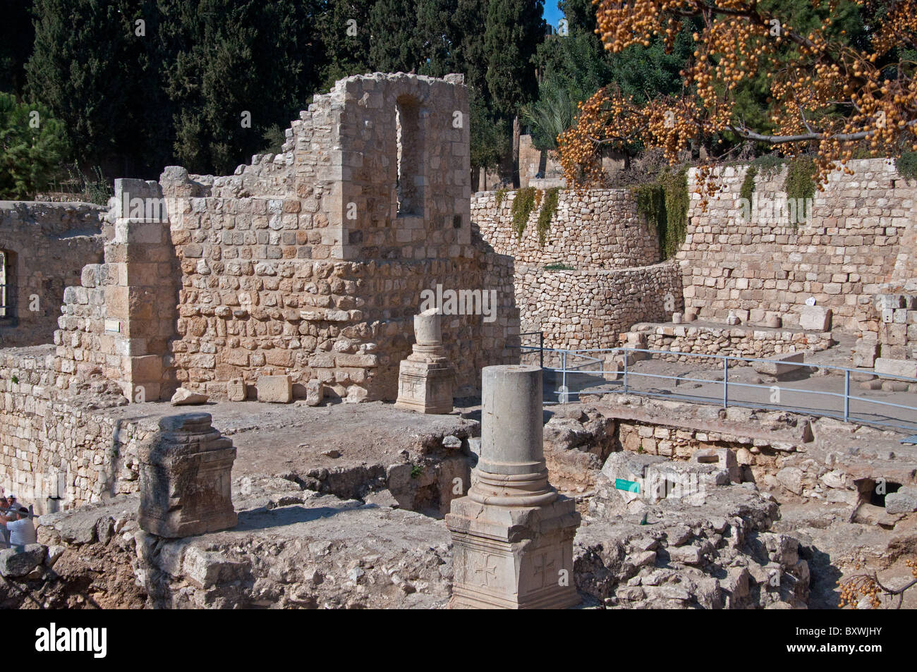 Ancient ruins close to the Temple Mount in Jerusalem Stock Photo - Alamy