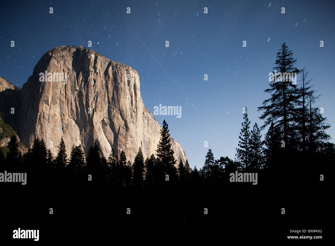 USA, California, Yosemite National Park, Yosemite Valley lit by full ...