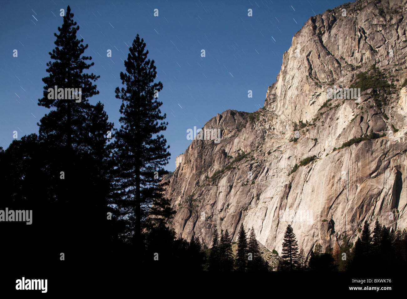 USA, California, Yosemite National Park, Yosemite Valley lit by full ...