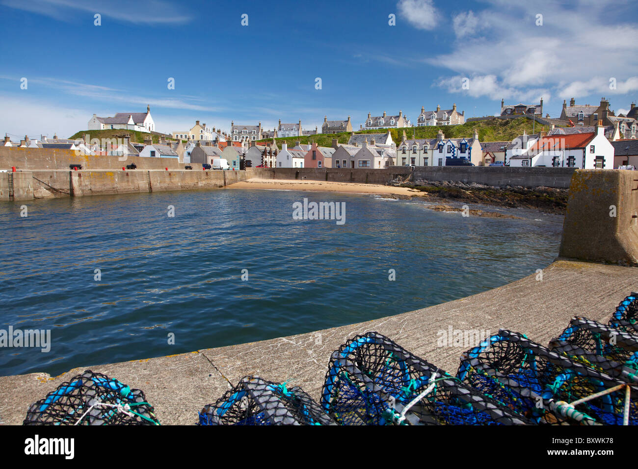 Fishing village findochty at the moray firth hi-res stock photography ...