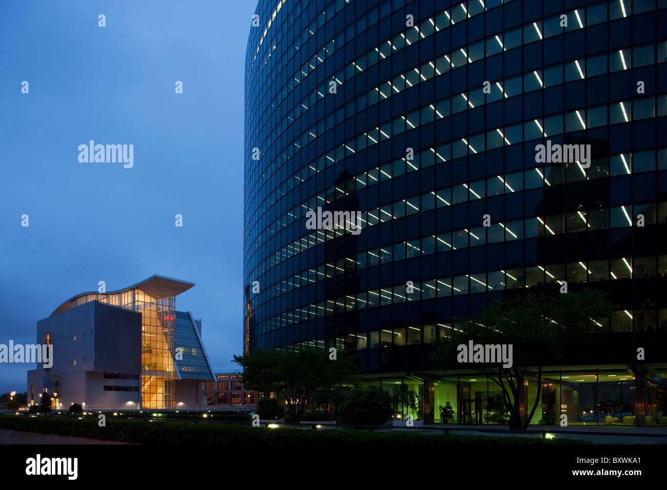 USA, Connecticut, Hartford, Phoenix Building and Connecticut Science ...
