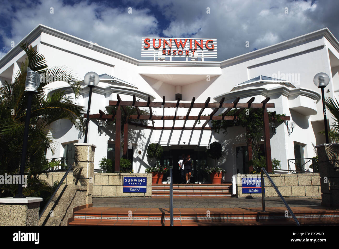 Sunwing resort hi-res stock photography and images - Alamy