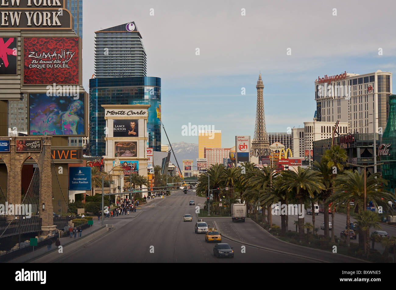 Las vegas strip street view hi-res stock photography and images - Alamy