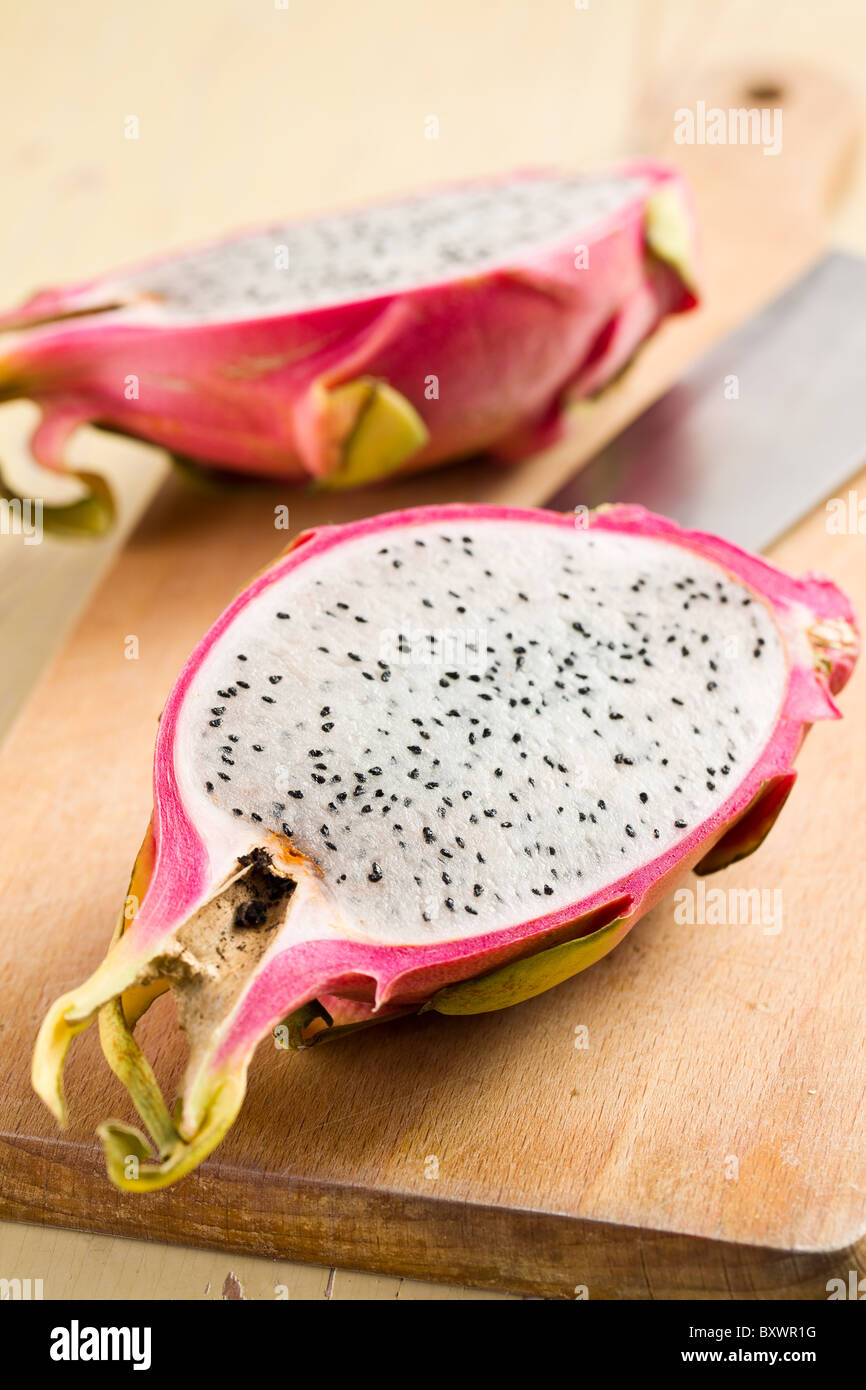 Pink pitahaya hi-res stock photography and images - Alamy