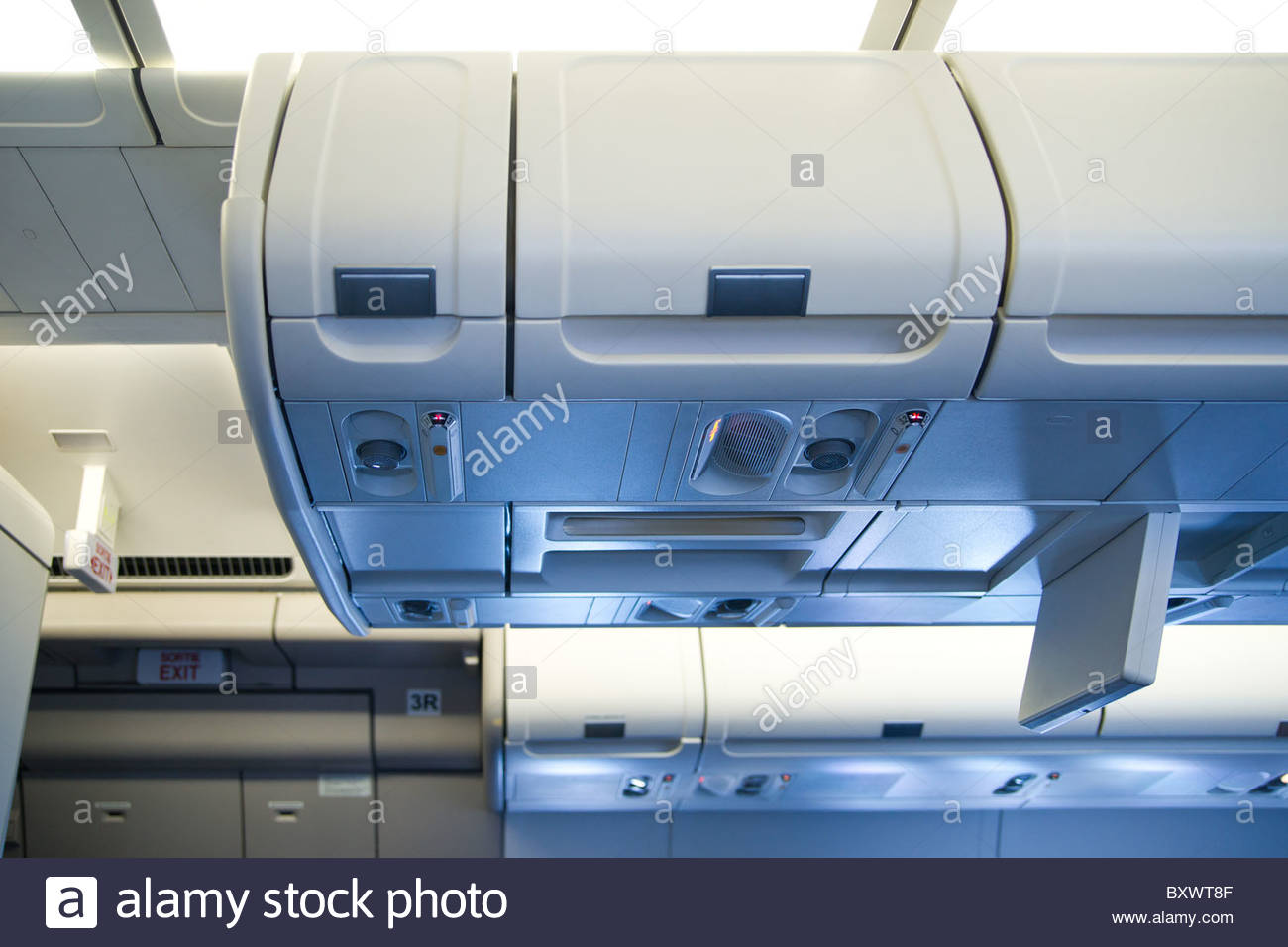 Overhead Aircraft High Resolution Stock Photography and Images - Alamy