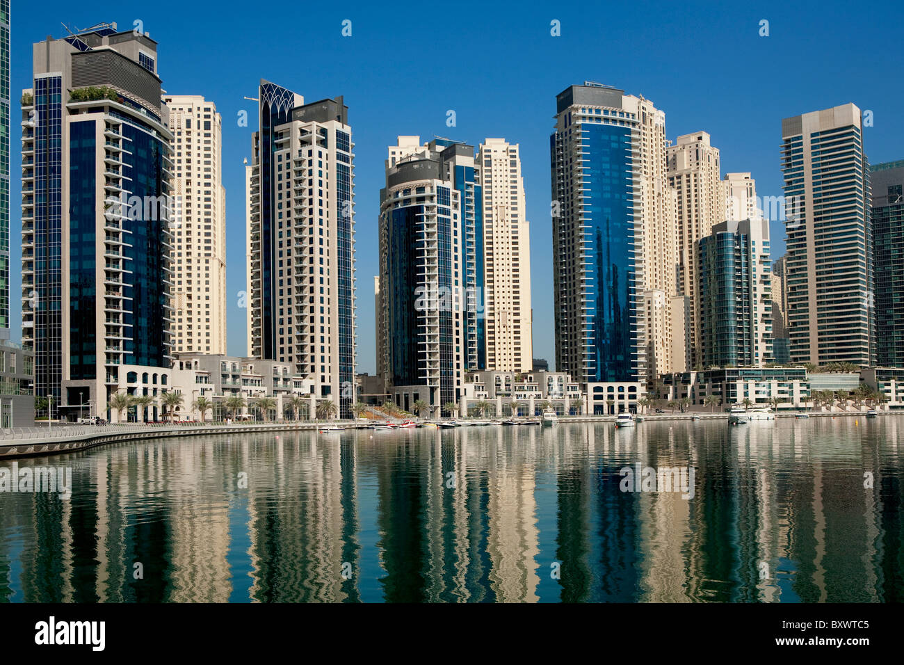 Town scape hi-res stock photography and images - Alamy