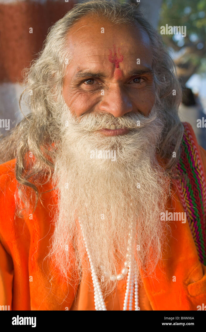 Monk with white beard hi-res stock photography and images - Alamy